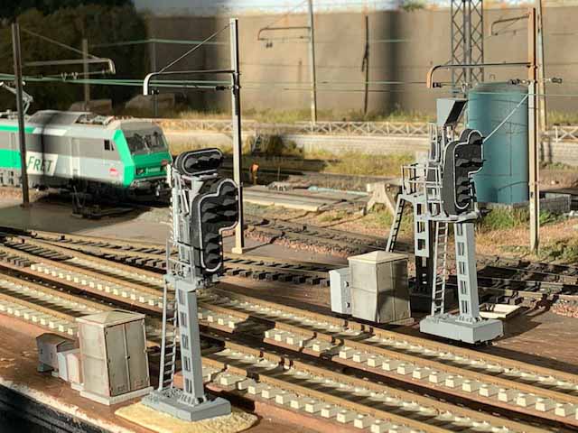 EspaceRails.com - Modélisme - Les nouveaux decod de signaux leb en dcc